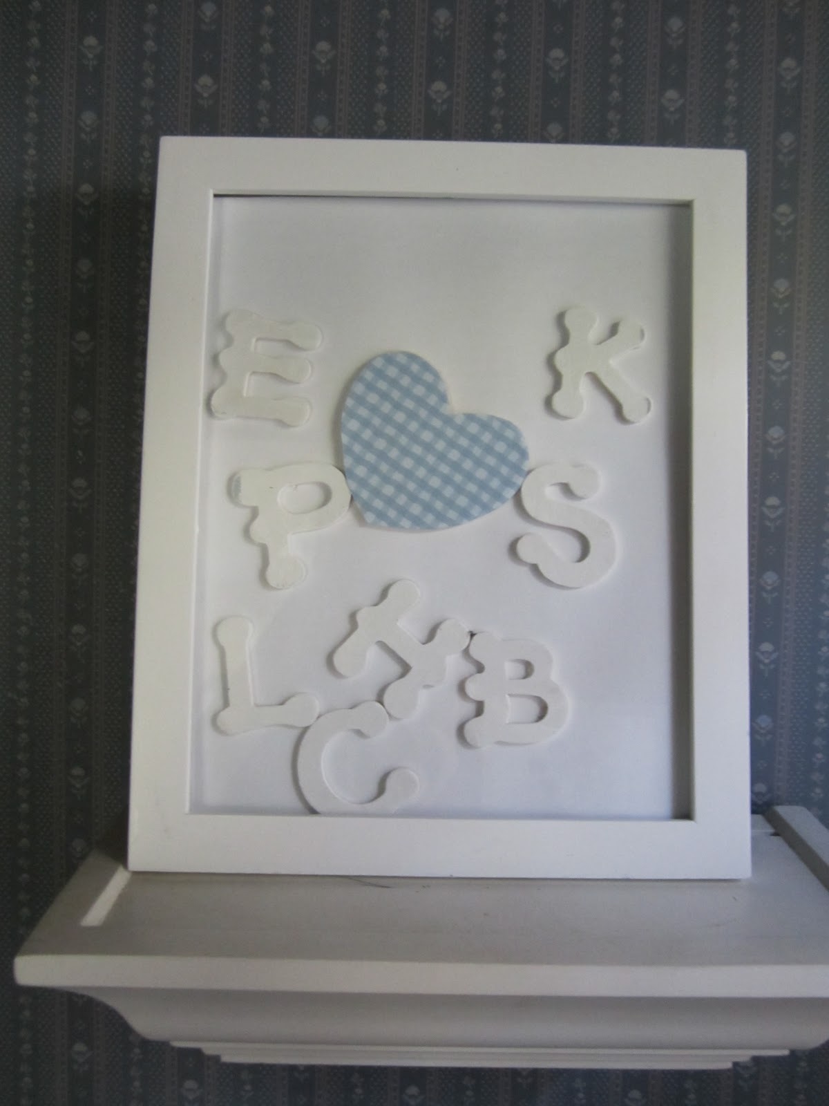 Sweet Magnolia Way: DIY - Framed Wooden Letters