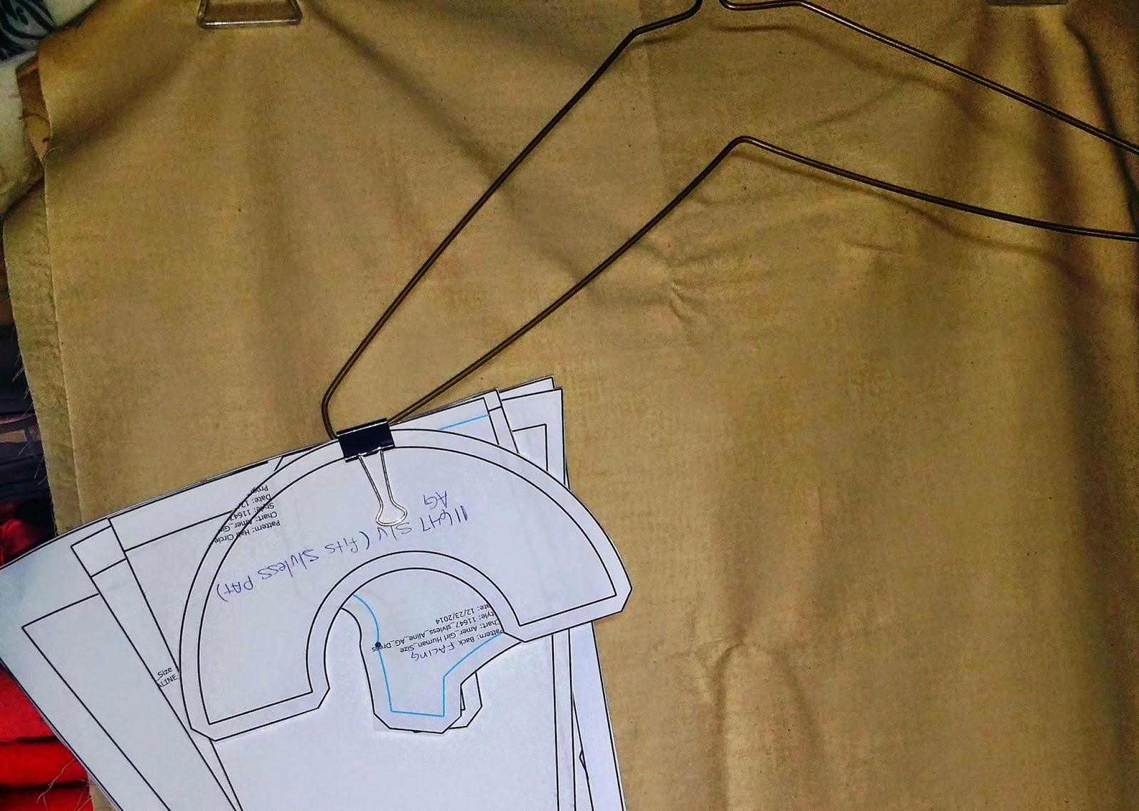 BigGurlCloz: FREE Sewing Pattern Hanger Tutorial (DIY)