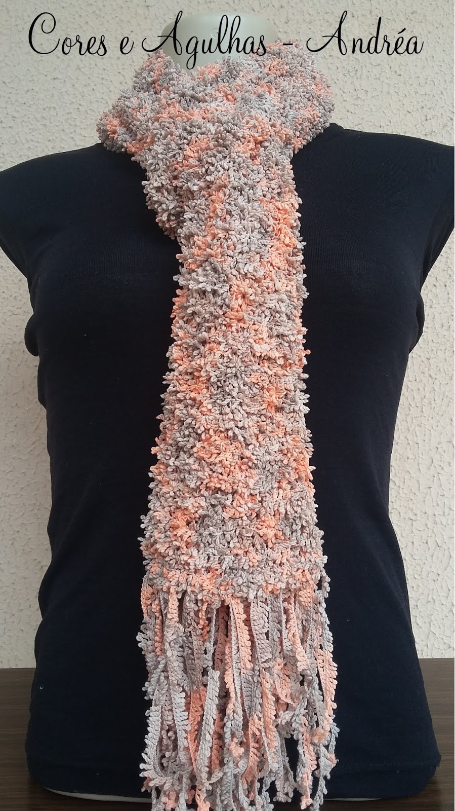 Cores e Agulhas: Cachecol Feminino em Tricô!