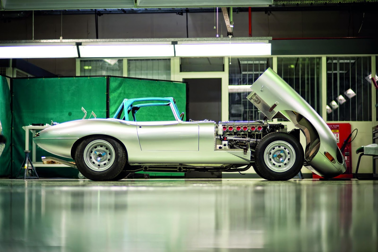 Speedmonkey: The First New Jaguar E-Type Lightweight In Fifty Years ...