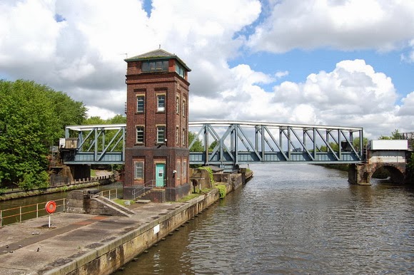 THE WORLD GEOGRAPHY: 10 Spectacular Movable Bridges