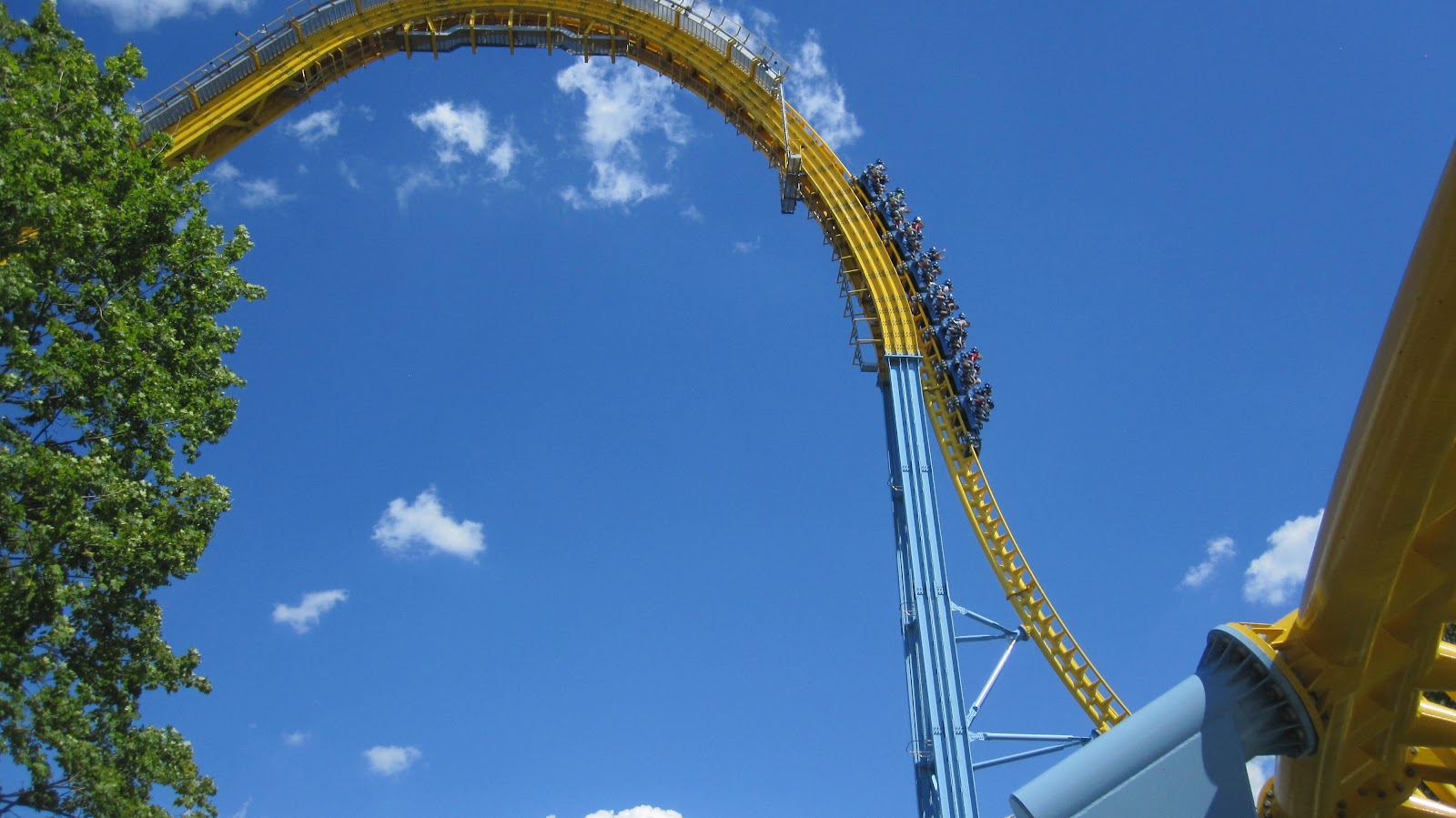 Bobbie's Roller Coaster And Theme Park Reviews: SKYRUSH