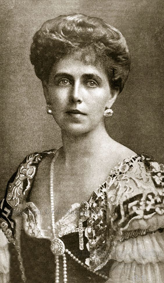 Vladimir Rosulescu - Geografie: Regina Maria 1914 - 1938
