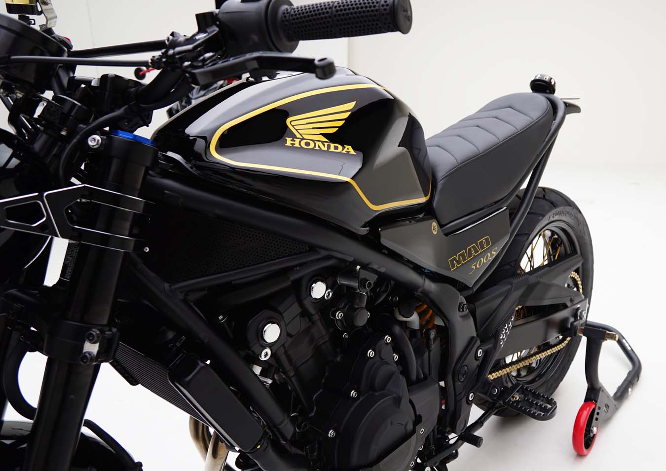 Cafe Racer Special: Honda CB500F Scrambler by MAD Industries - Lossa ...