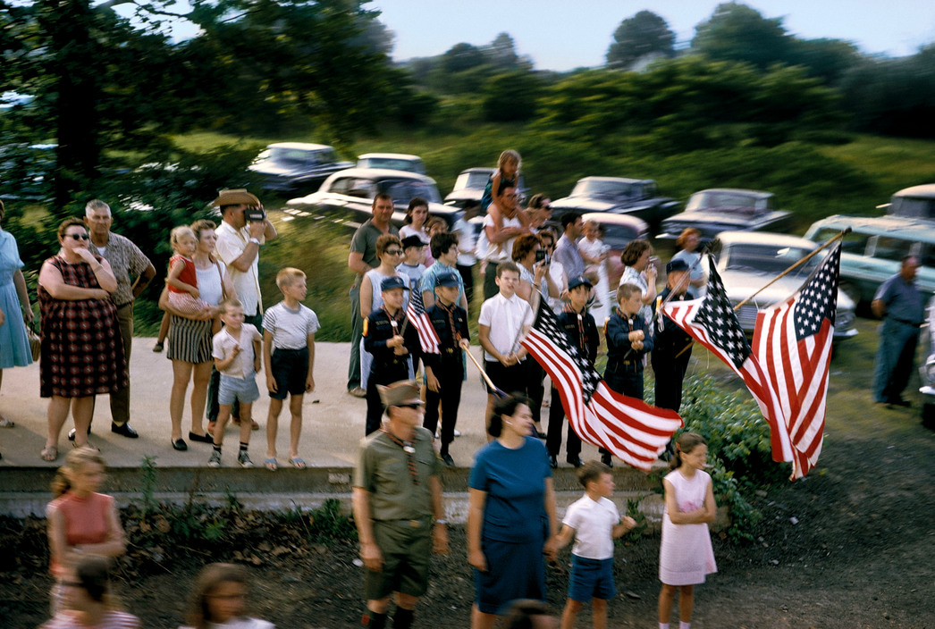 RFK Funeral Train: Rarely Seen Photographs by Paul Fusco Offer a Unique ...