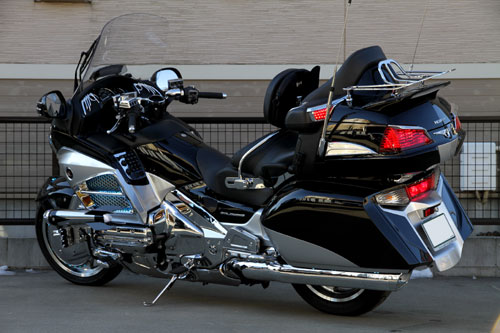 GL1800-CUSTOM.COM: 2012 GL1800 CUSTOM