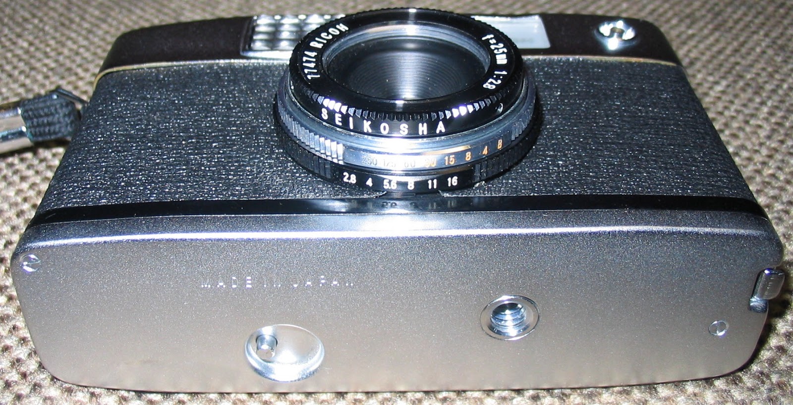 The Chens: The User's Review: Ricoh Caddy Half-Frame 35 mm Film Camera ...
