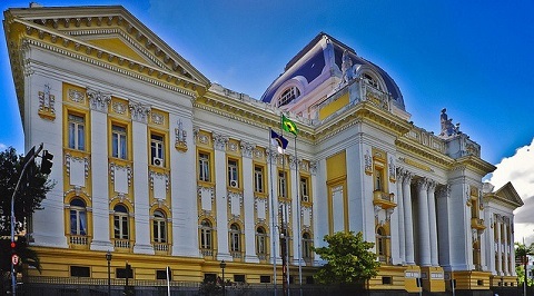 TJPE abre seleção pública com 140 vagas para Estágio