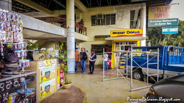 Palawan: San Jose Bus Terminal - Traveling by default.