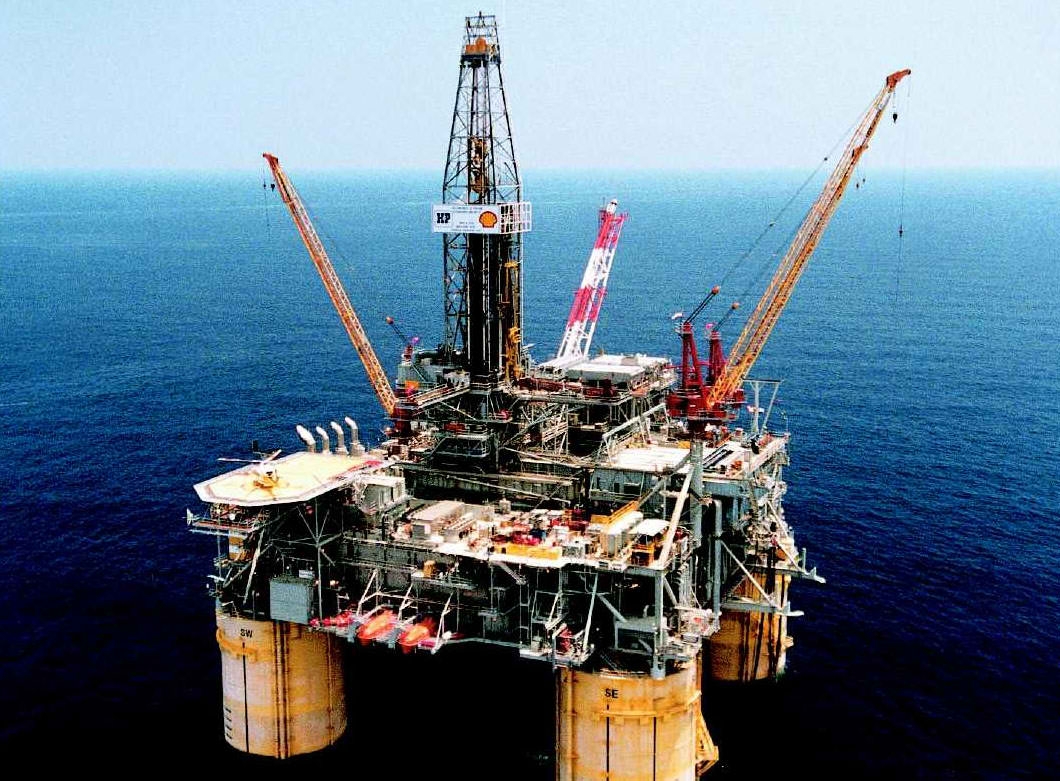 Lebanon is 7 years behind Israel in oil, gas fields