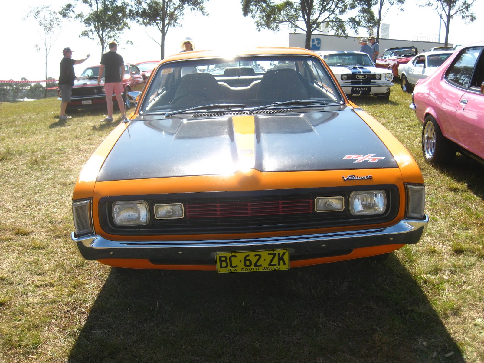 Aussie Old Parked Cars: 1971 Chrysler VH Valiant Charger R/T 2BBL (265 ...