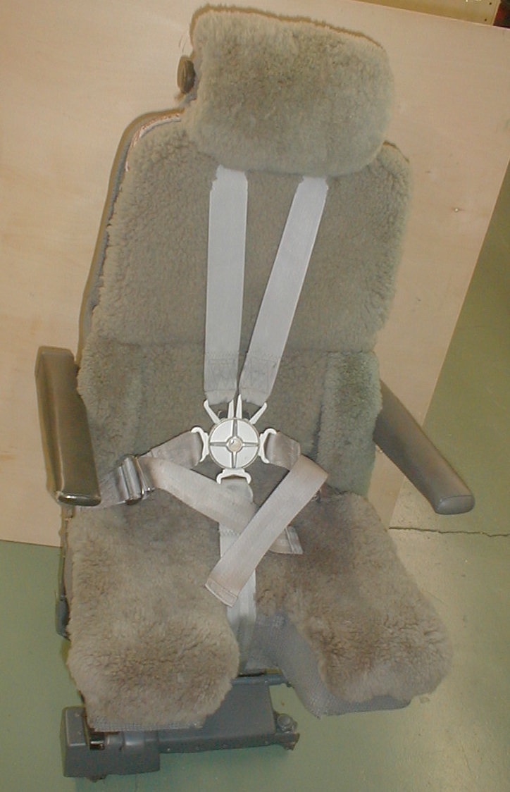 737NGX Project: 16: Flight Crew Seats (capt/first officer/jump seat)