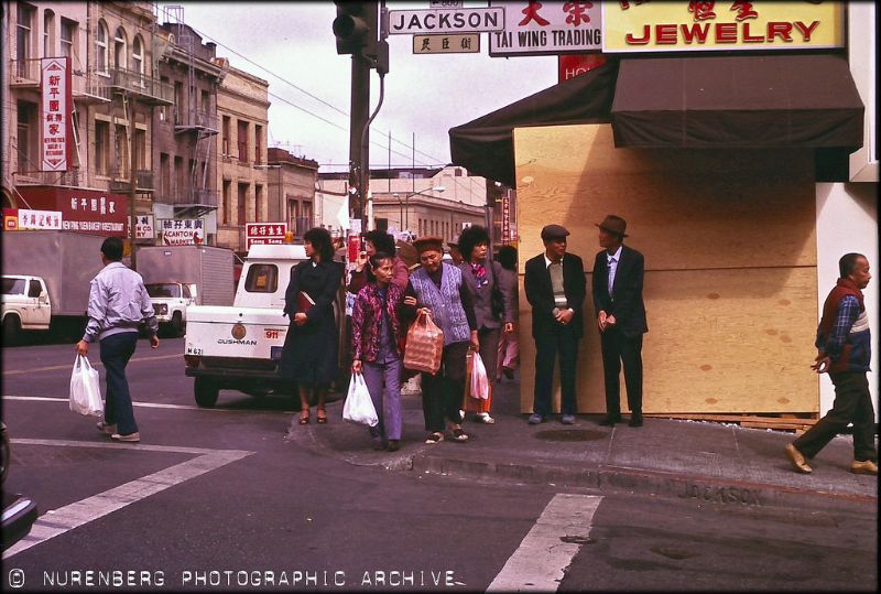 33 Beautiful Color Snapshots That Capture Street Scenes of San ...