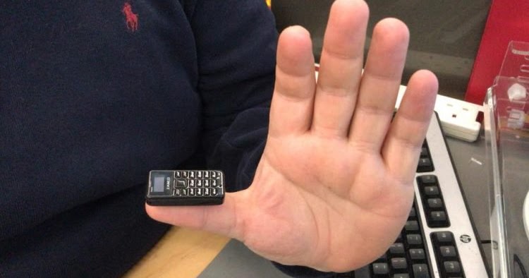World’s smallest phone - FULLTIME ENTERTAINER