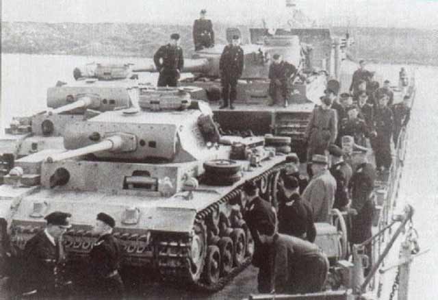 World War II in Pictures: Tiger Tanks