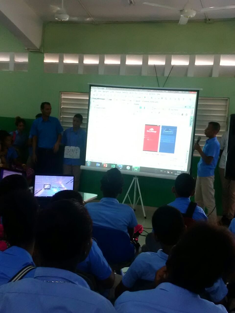 Educación con las TICs: Lanzamiento Oficial del Club de Informática