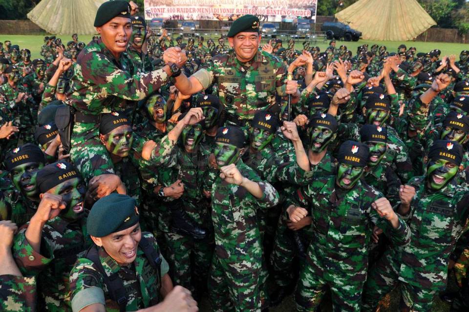 Pecinta Militer