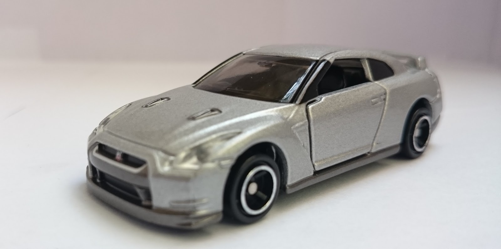 Diecast Zone Chennai: Model of the week: Tomica Nissan GT-R (R35)