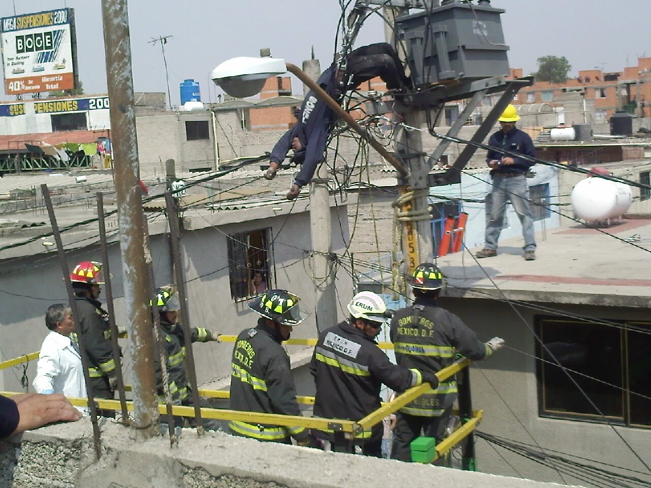 SME Victorioso: Electrocutado un contratista de CFE en la Zona de Luz y ...
