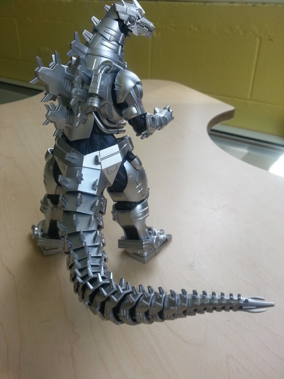 Import Monsters: S.H. Monsterarts Kiryu Random Preview Pics!