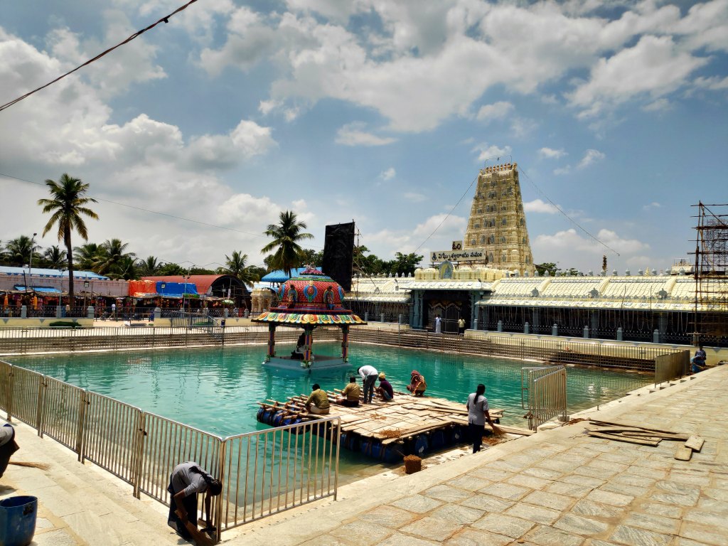 Hindu Temples of India: Varasiddhi Vinayaka Swamy Temple, Kanipakam ...