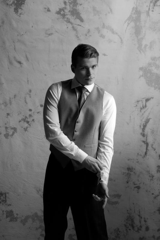 Teatterikärpäsen puraisuja : Haastattelussa Martti Manninen