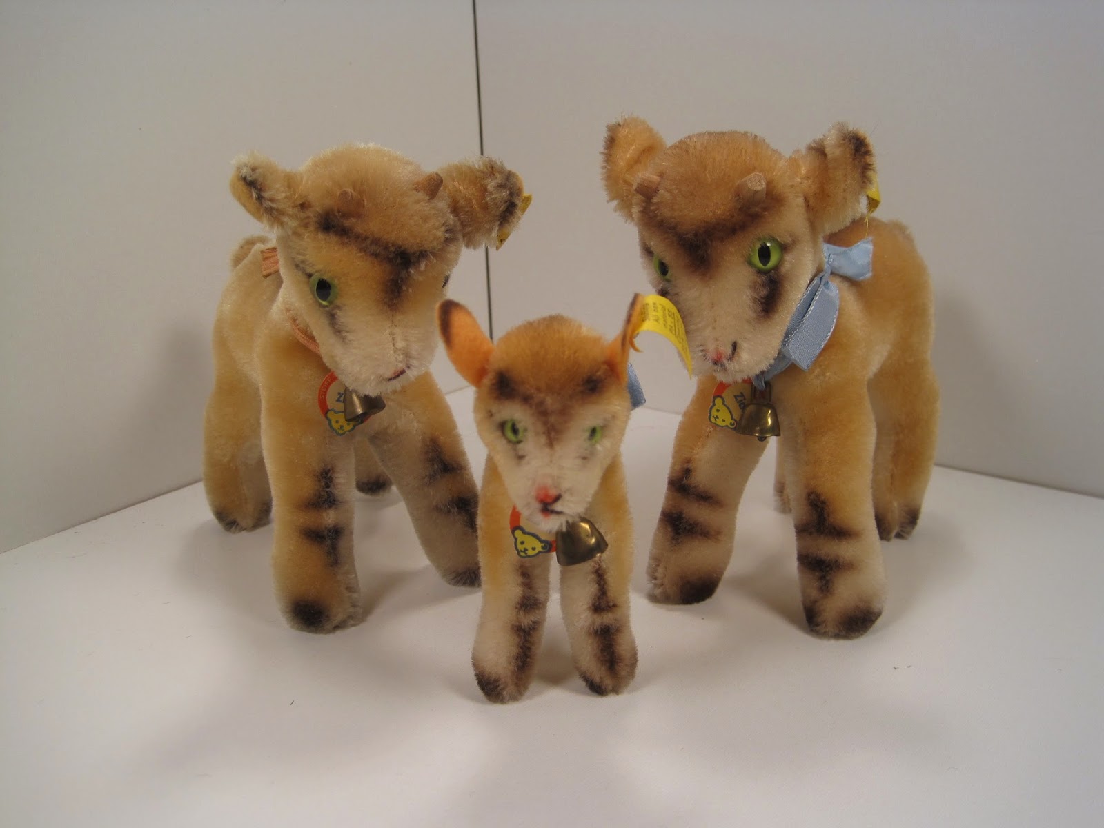 MY STEIFF LIFE: This Steiff Goat Is The Wheel-Deal Indeed!