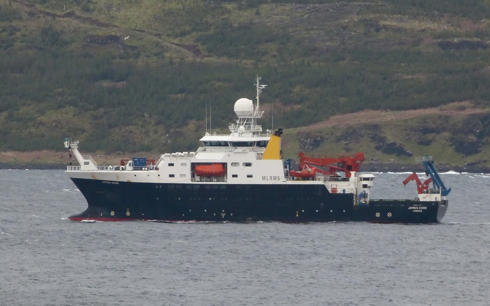 A Kilchoan Diary: Ships in the Sound