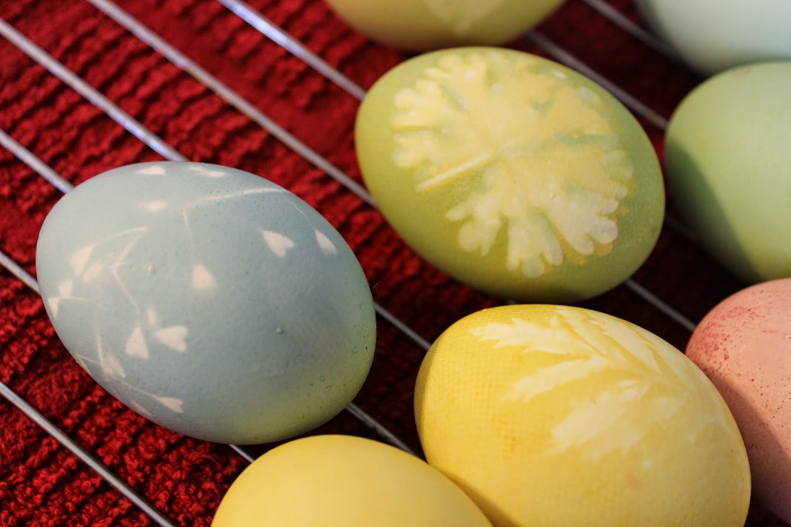 Creative Hands: Naturally Dyed Eggs