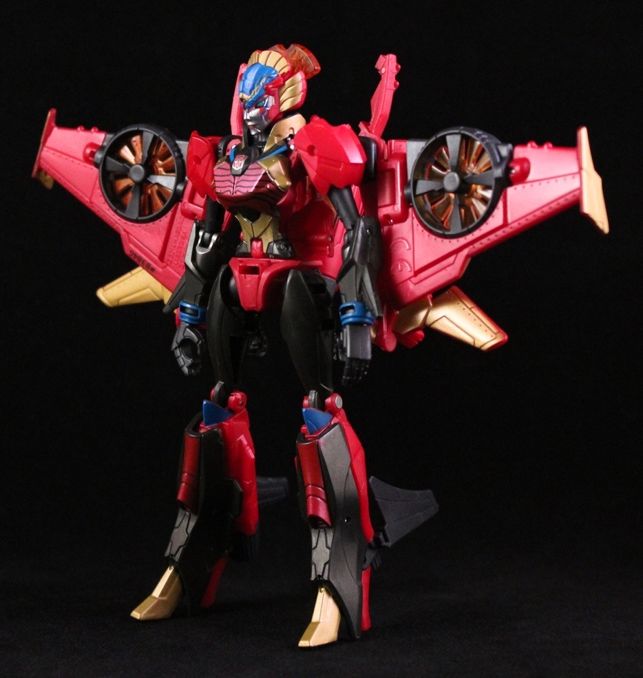 She's Fantastic: Transformer SDCC Exclusive COMBINER HUNTERS!