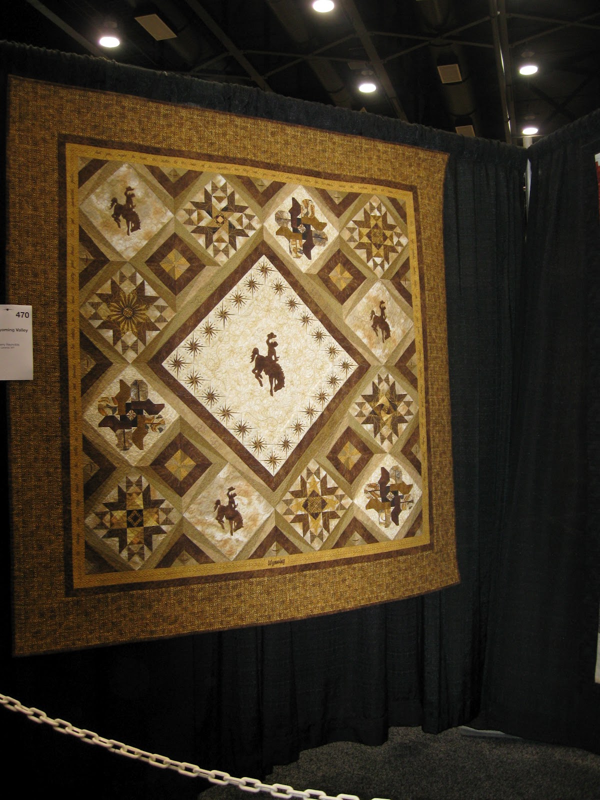 QUILTGAL: More Photos of the Quilt Show
