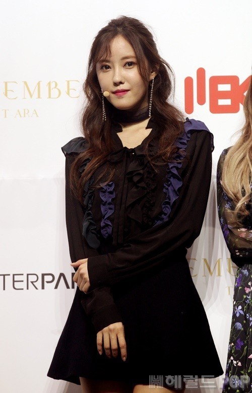 Hyomin reveals she screencaps positive comments to share with T-ara