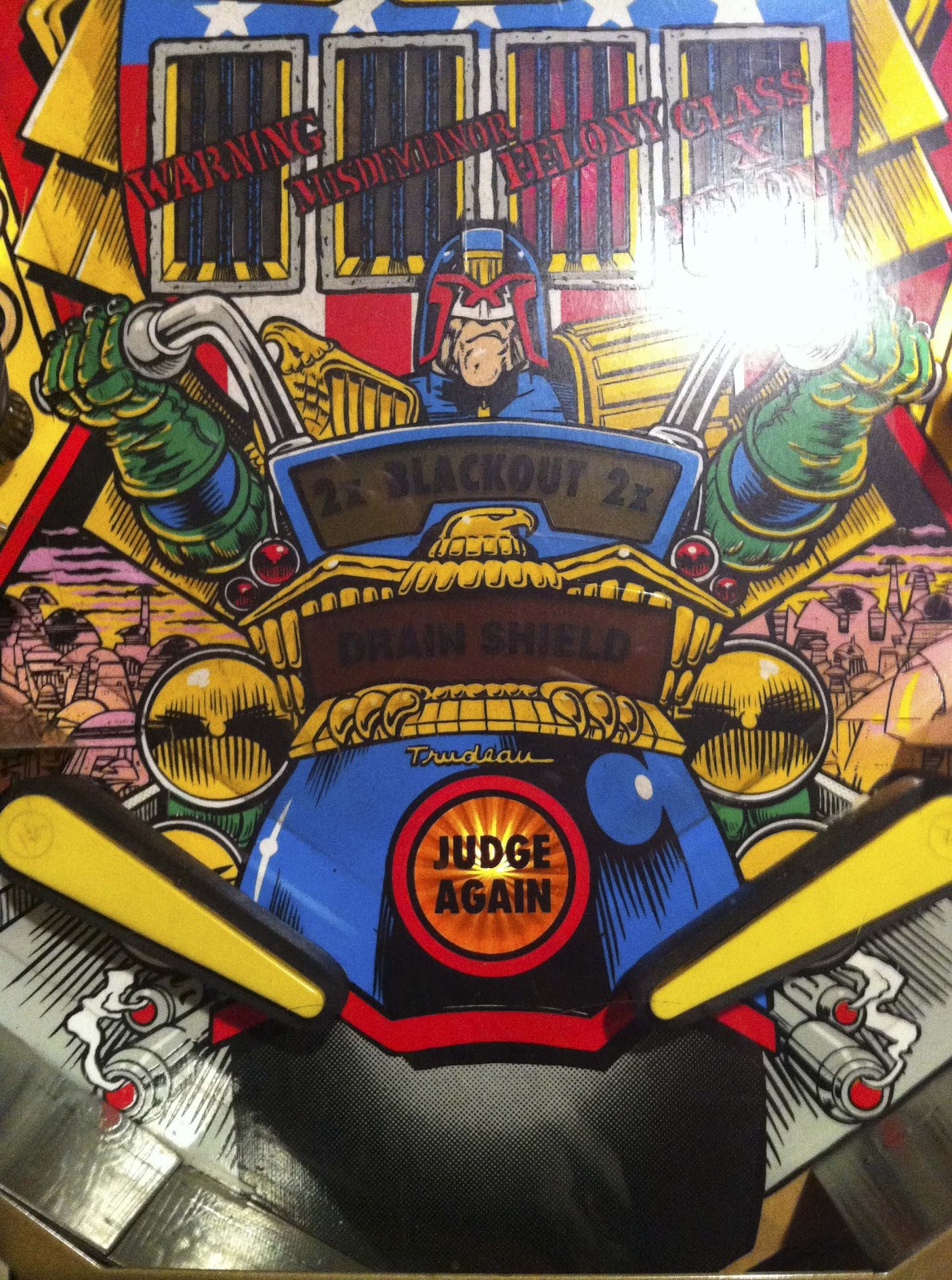 Bright Lights Bumper City: Toronto Pinball Blog: DROKK IT! JUDGE DREDD ...