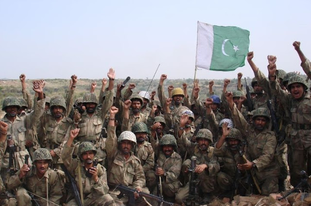 Pakistan Army Jawans During A Exercise - All About Pakistan Army, Air ...