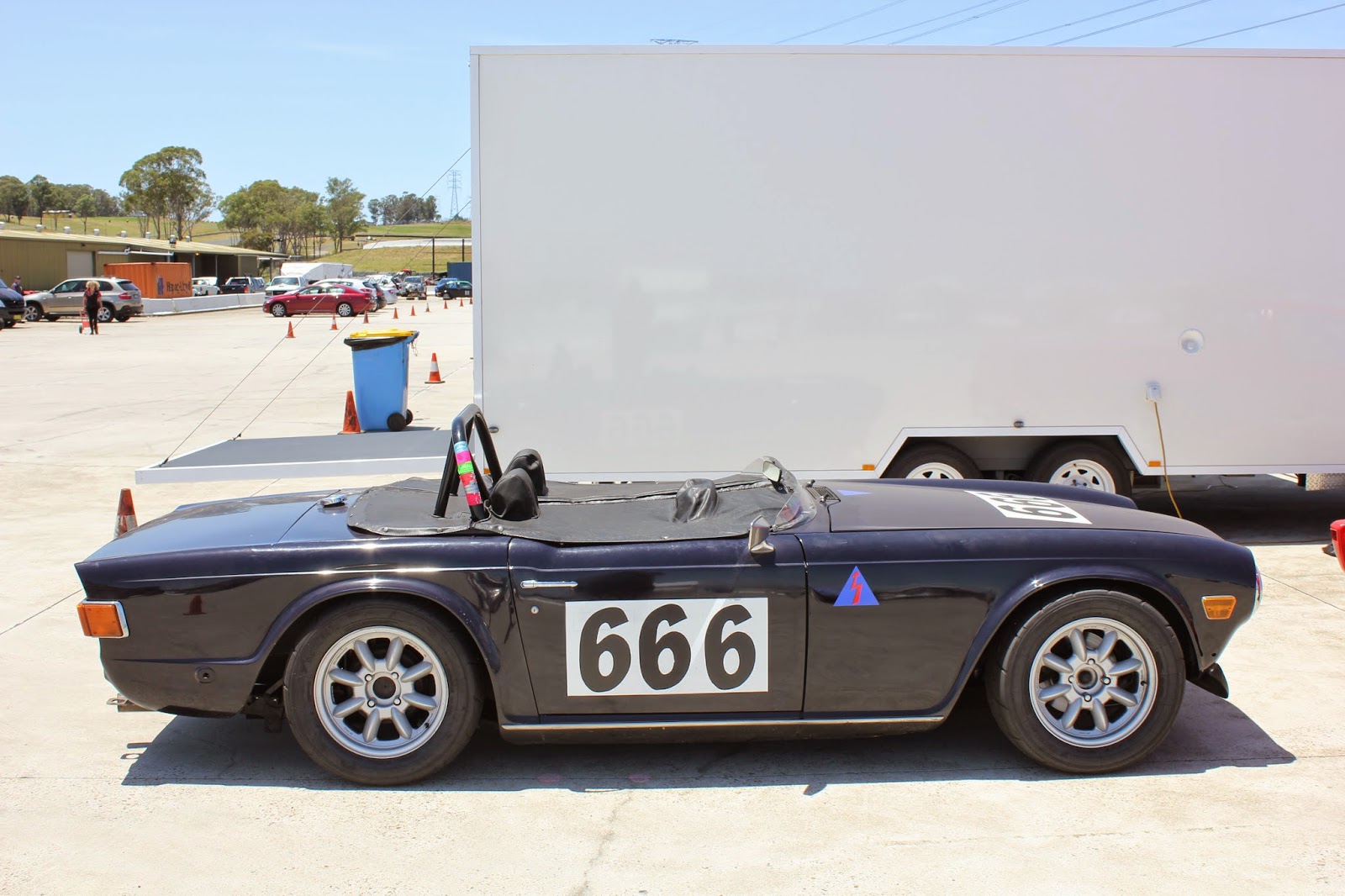 Aussie Old Parked Cars: 1972 Triumph TR6 Race Car