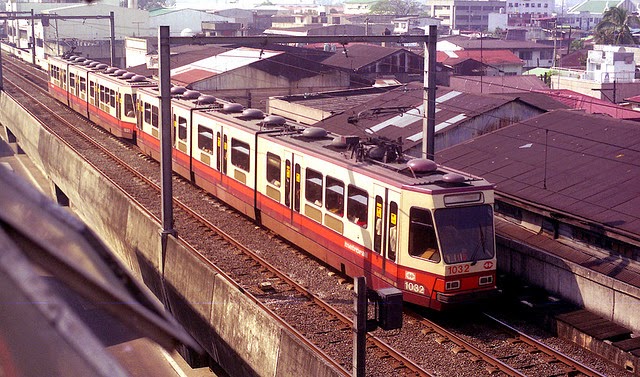 LOVERBOYZ AVENUE: riding the LRT is at pasenger's risk.