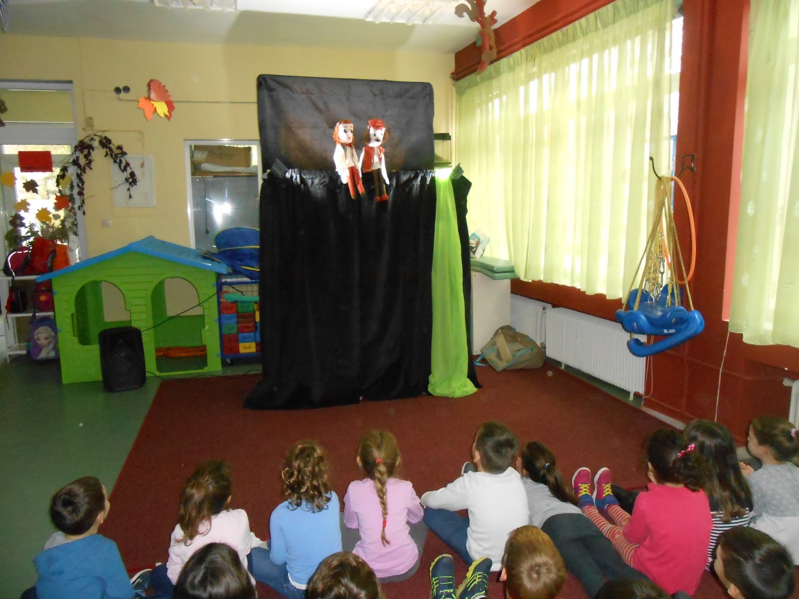 Νηπιαγωγείο Άδενδρου: κουκλοθέατρο ''το έπος του 40΄''