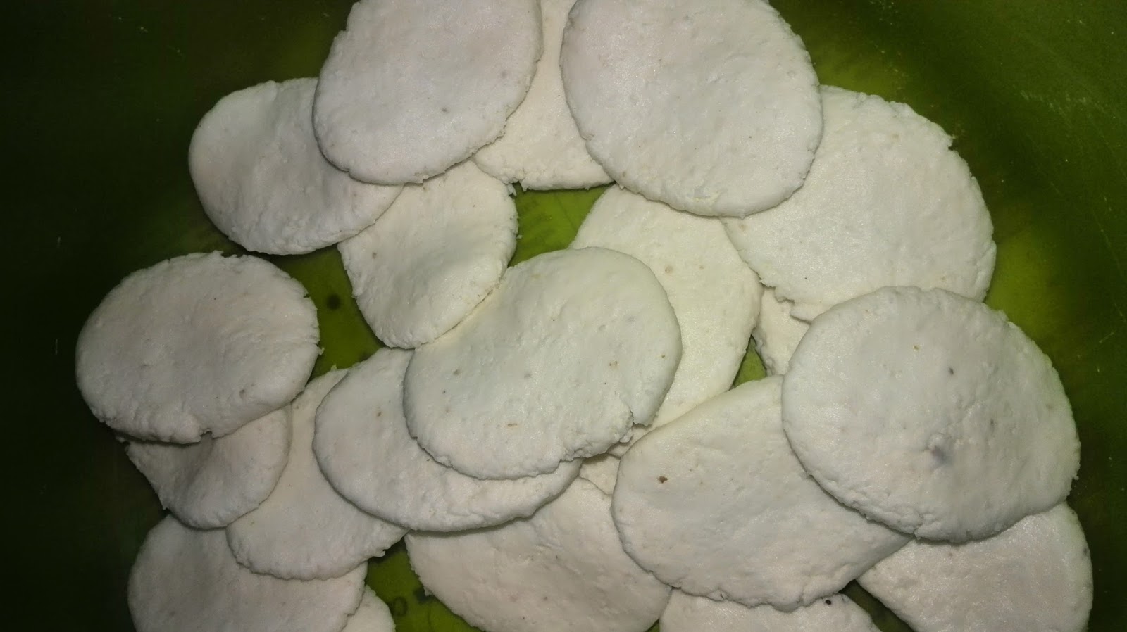 namakucella: KUIH GETAS- GETAS & PETUA SUPAYA KUIH TIDAK MELETUP- LETUP