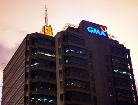 THE ROYAL BLOGGER: GMA Network for sale at P100 billion - Gozon