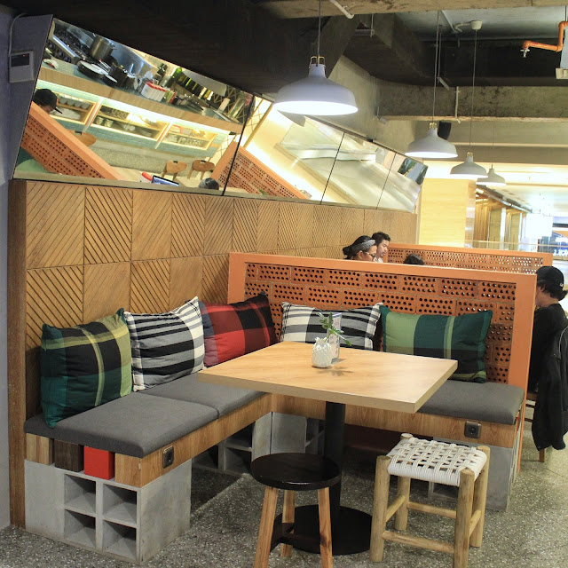 Place to visit in Dubai: [New Spot] Belly Bandit, All-Day Breakfast ...