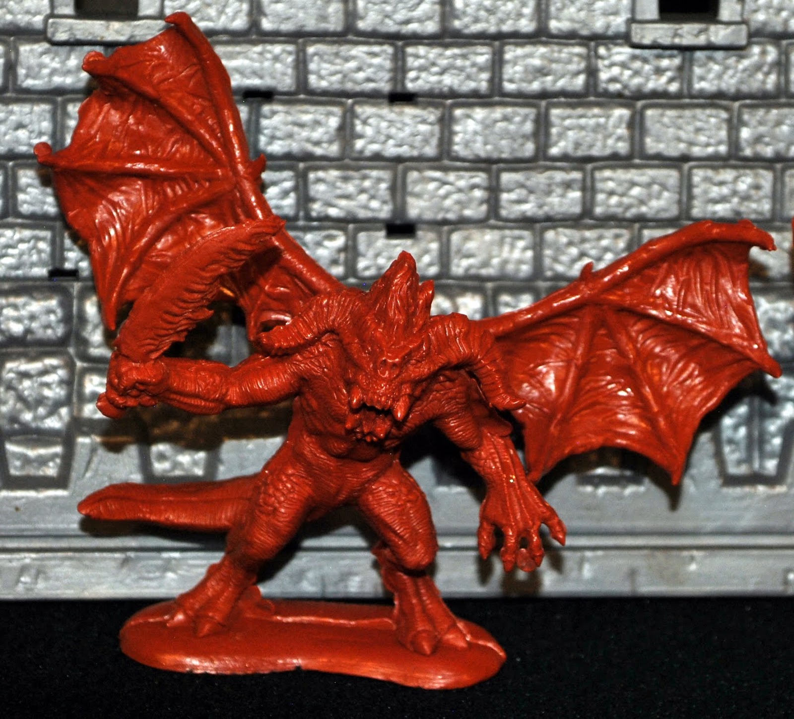 Fantasy Toy Soldiers: DARK ALLIANCE: War Trolls & Fire Demons.