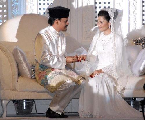 Lisa Surihani Kini Milik Yusry KRU | GOSIP SENSASI