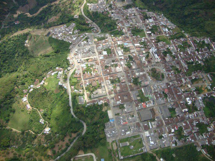 I.E.Sagrada Familia Apia - Risaralda