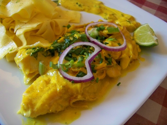 Cuisine en folie: Filets de Maigre sauce curcuma