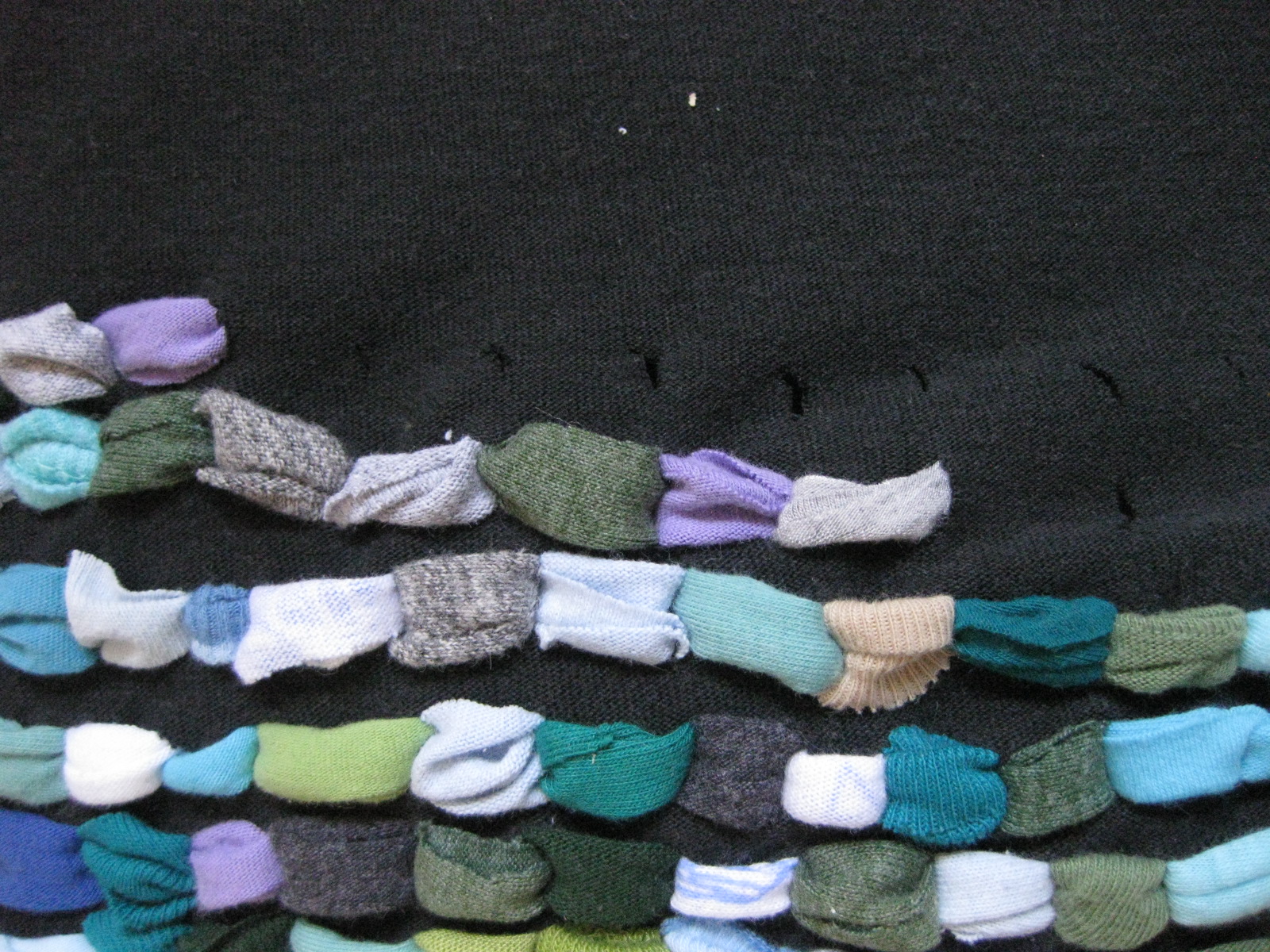 Crafty life: T-shirt shag rug tutorial