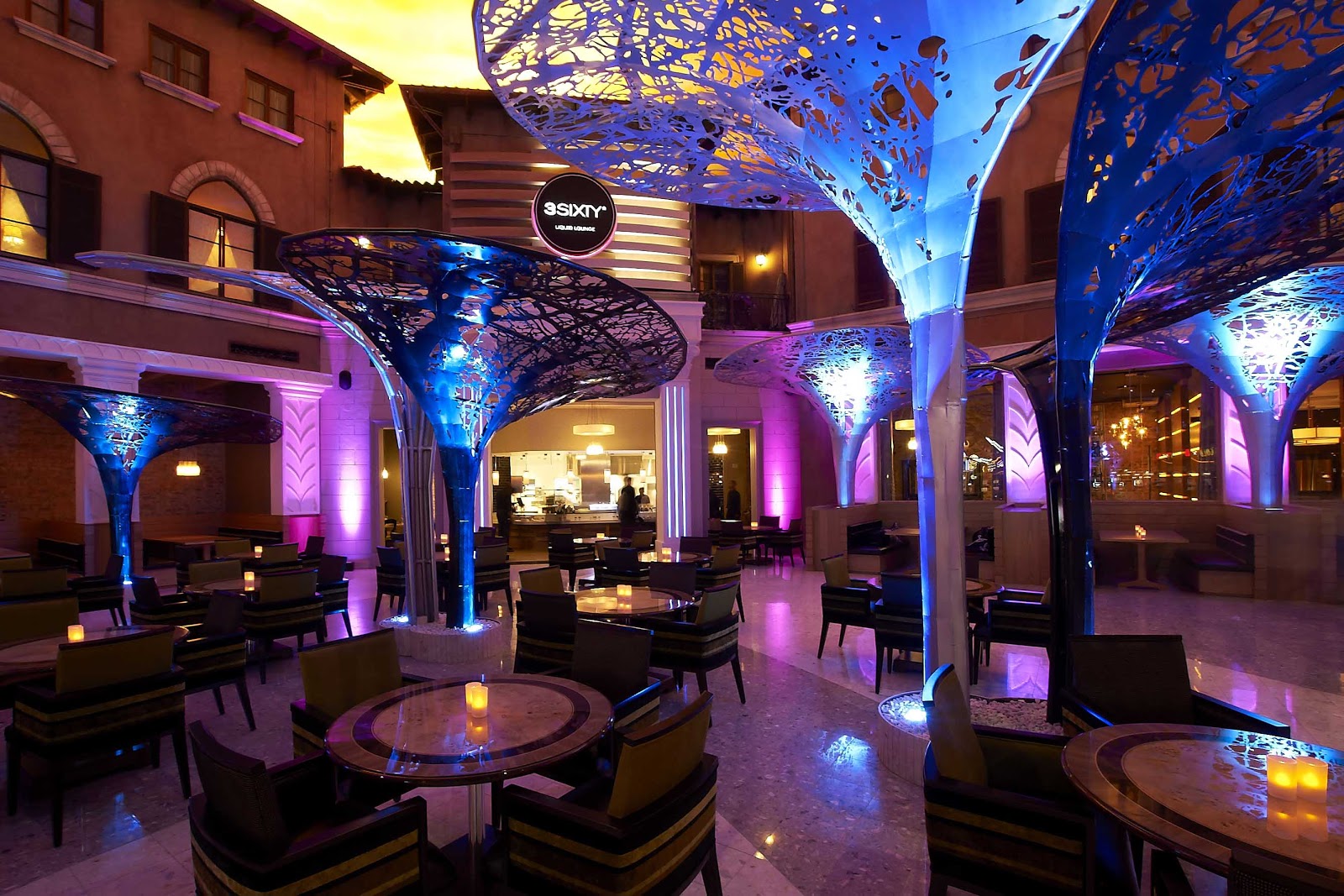 Q-riouser & Q-riouser: 3SIXTY˚ Liquid Lounge