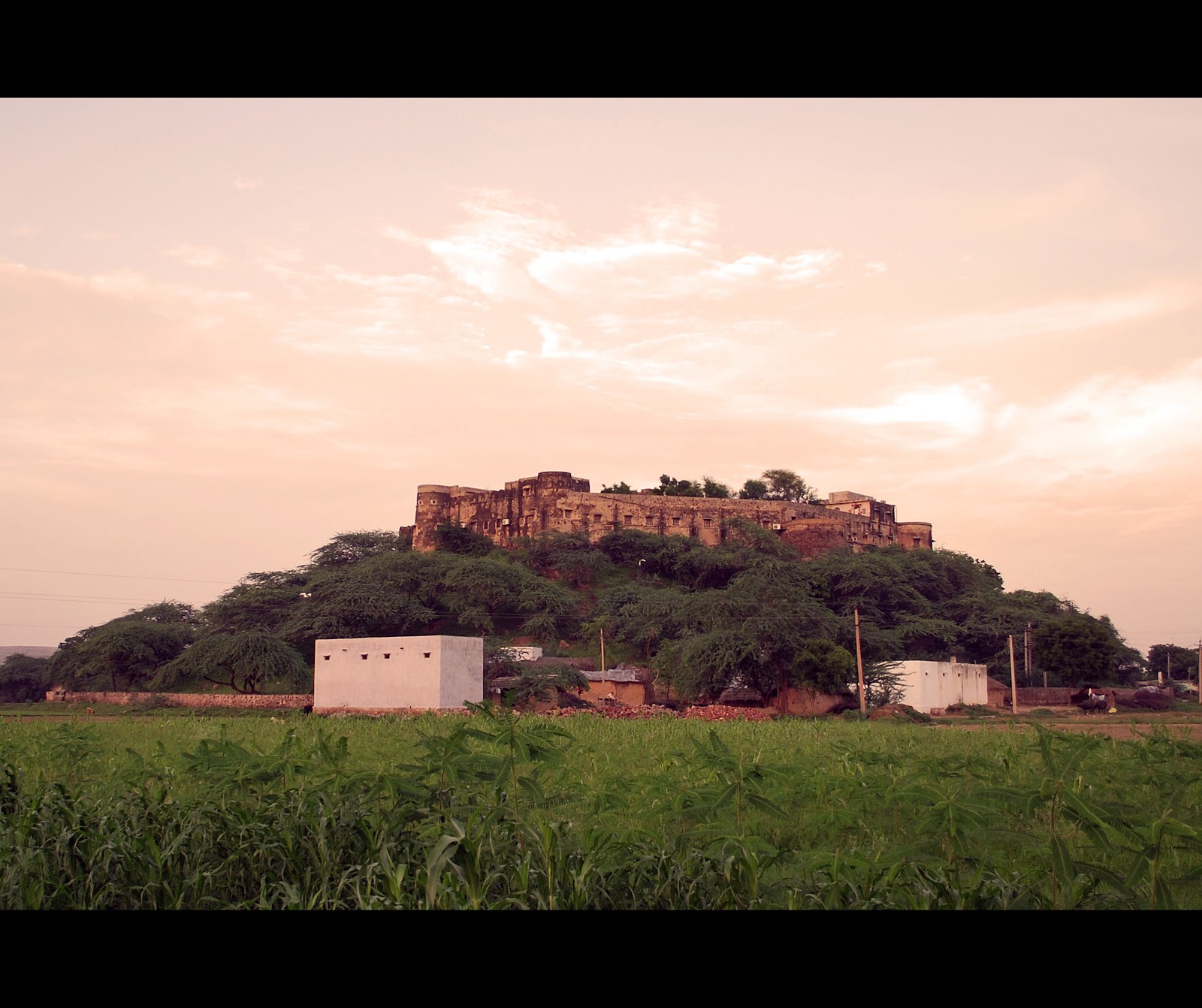 Karan's Travels!!! - A PhotoJourney: Hill Fort Kesroli, Alwar- One of ...