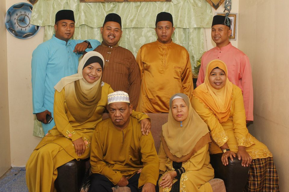 CERITA HIDUP SAYA: saya punya keluarga bahagia..... CERITA HIDUP SAYA: saya punya keluarga bahagia.....
