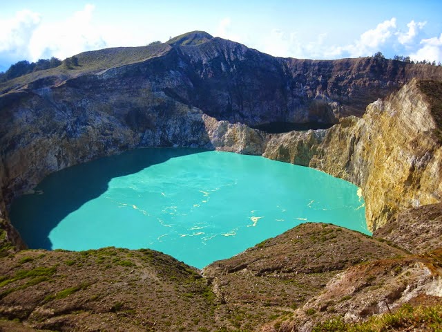 TraveloCity: The Three Color Lakes of Indonesia