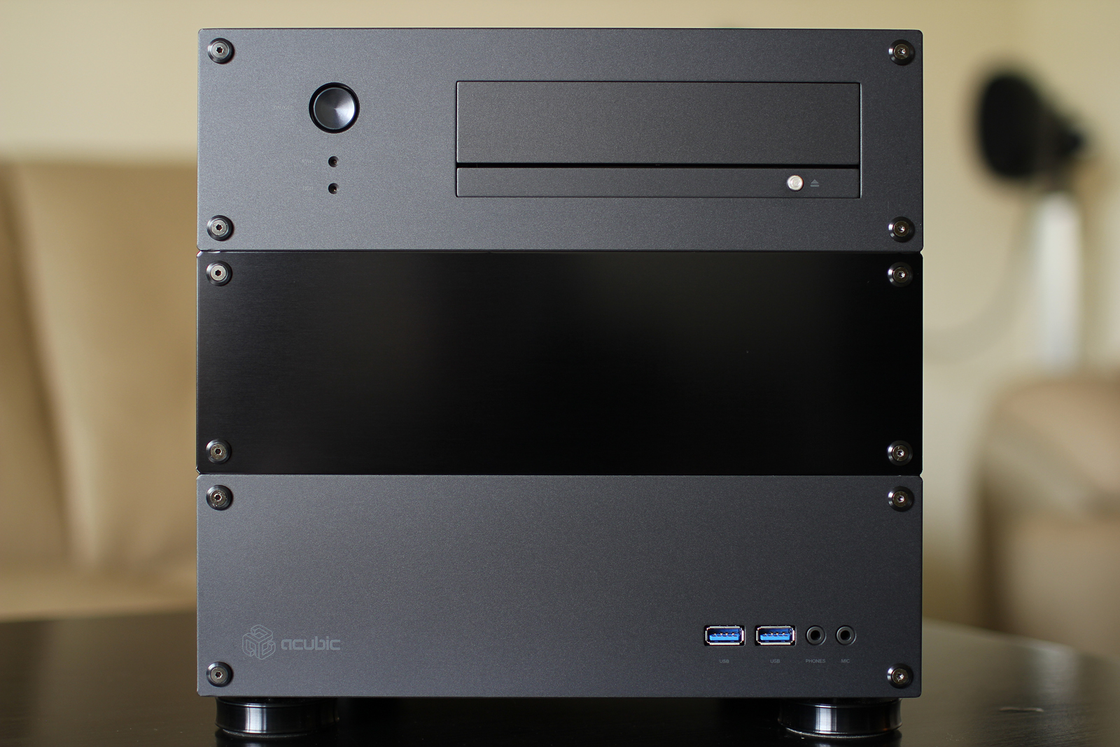 無話不說 肆意妄談: 日本精品限量機殼 Abee acubic CP715G ACB-CP715G-BKK 完裝心得分享